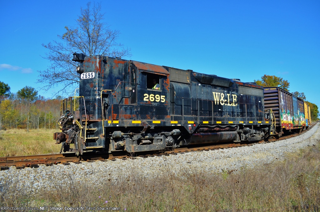 WE 2695 is showing obvious signs of age.